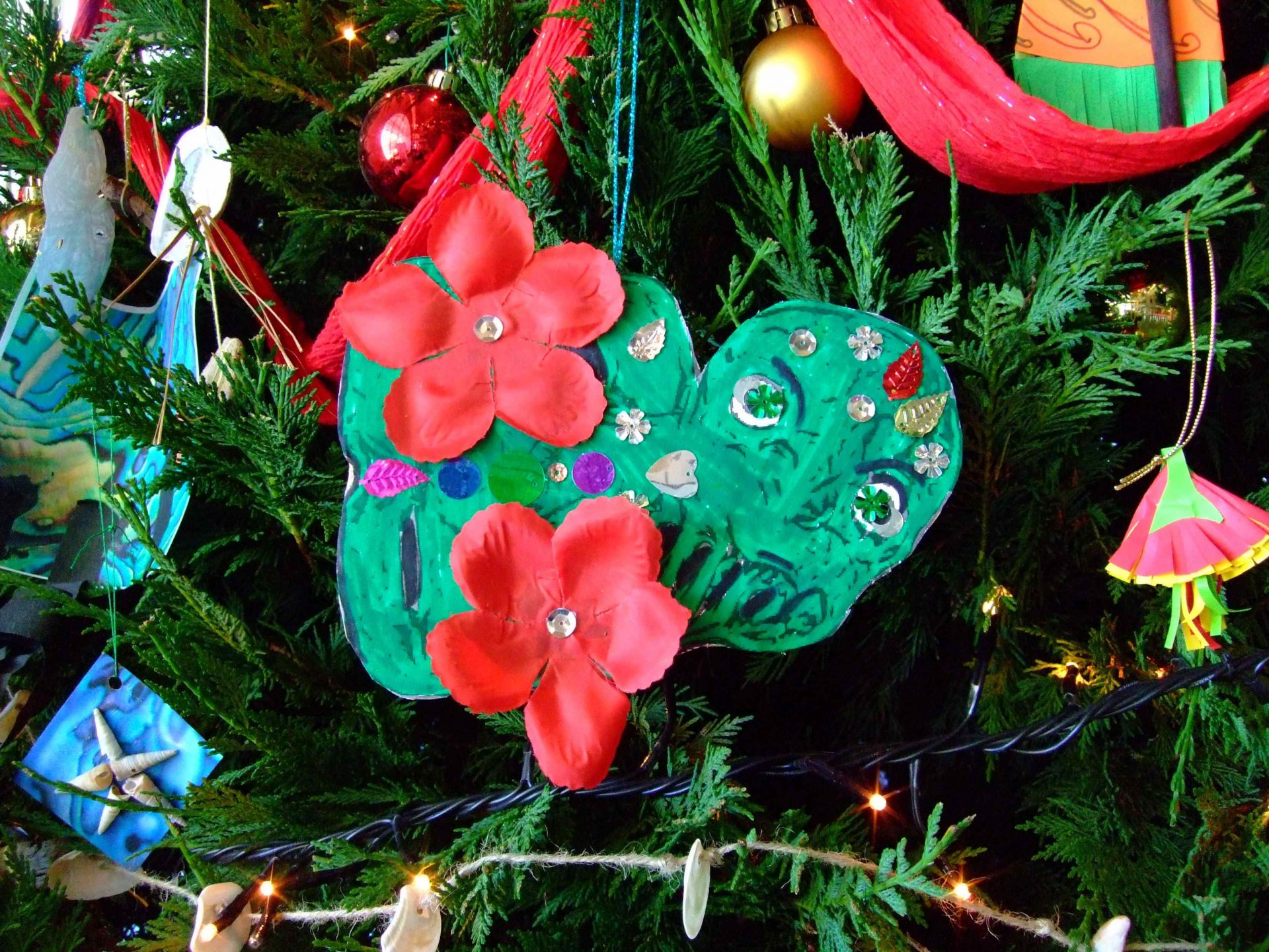 Christmas tree tikis at Te Papa | Te Papa’s Blog