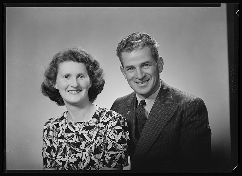 MA_I043472_TePapa_Semple-family-couple_full | Te Papa’s Blog